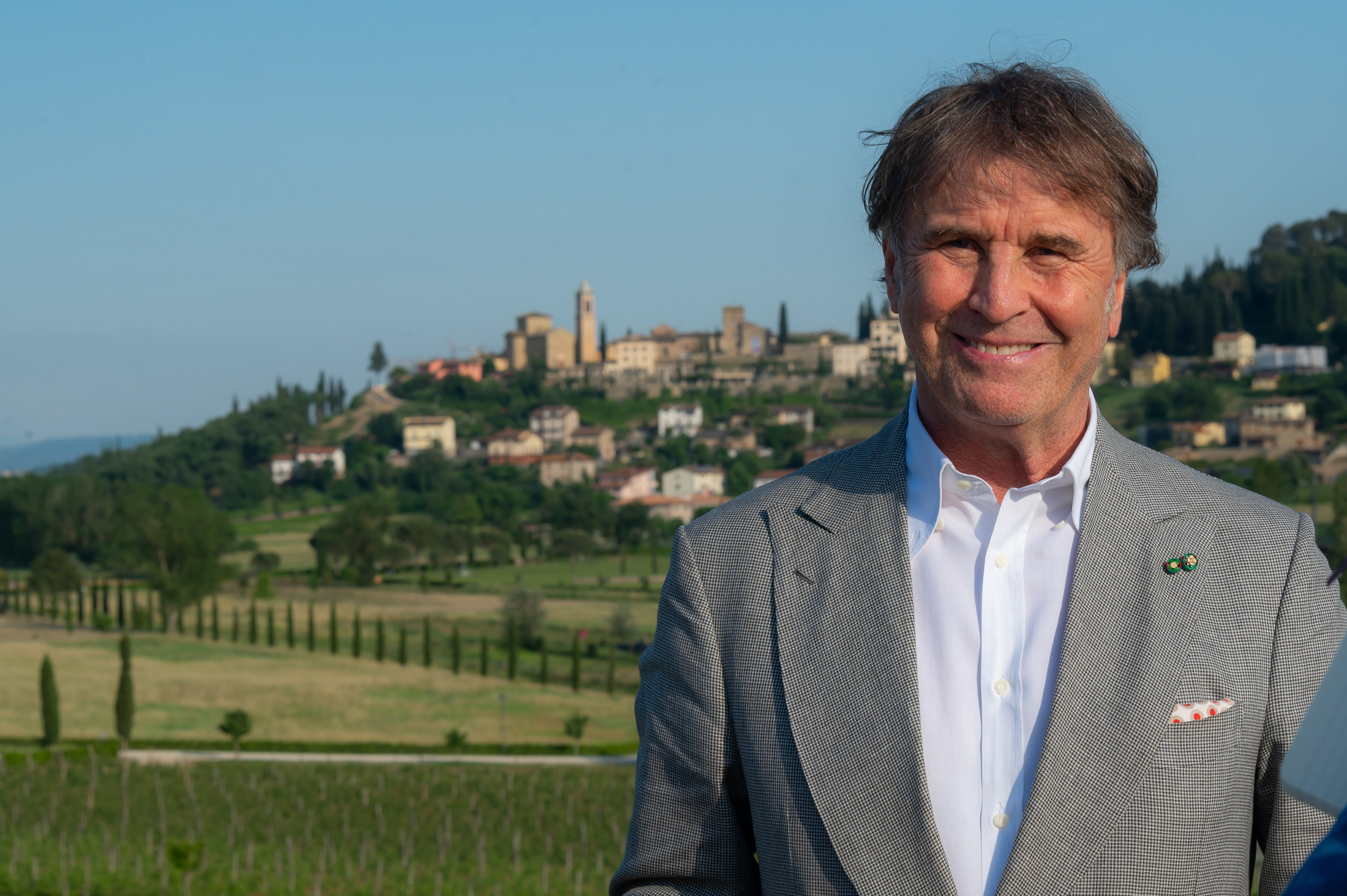 Cucinelli lancia il primo 'Simposio dei giovani': «Grande festa dell ...