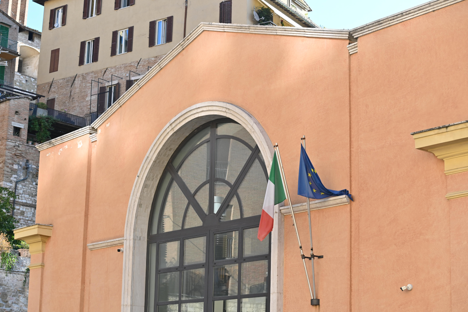 Telefonate in Albania per ordinare la coca e consegne a Perugia: in tre ...