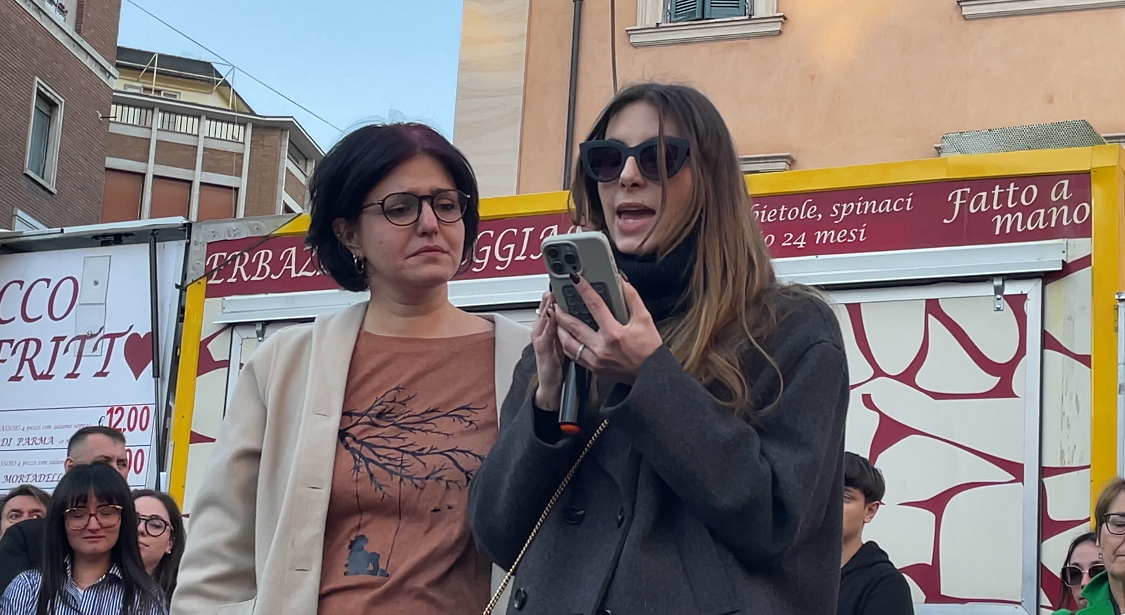 La piazza di Terni per Ilaria: «Avrà 22 anni per sempre per colpa di un ...