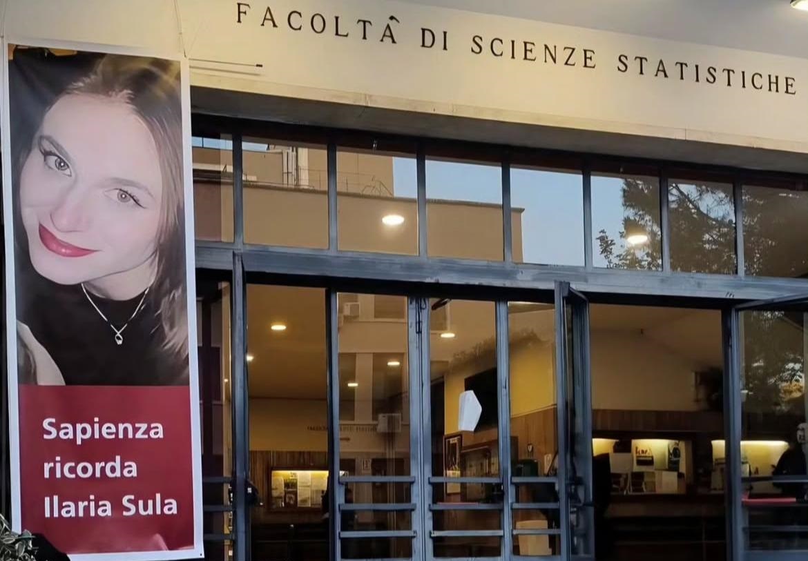 Terni scende in piazza per Ilaria uccisa dall'ex, in casa coi genitori ...