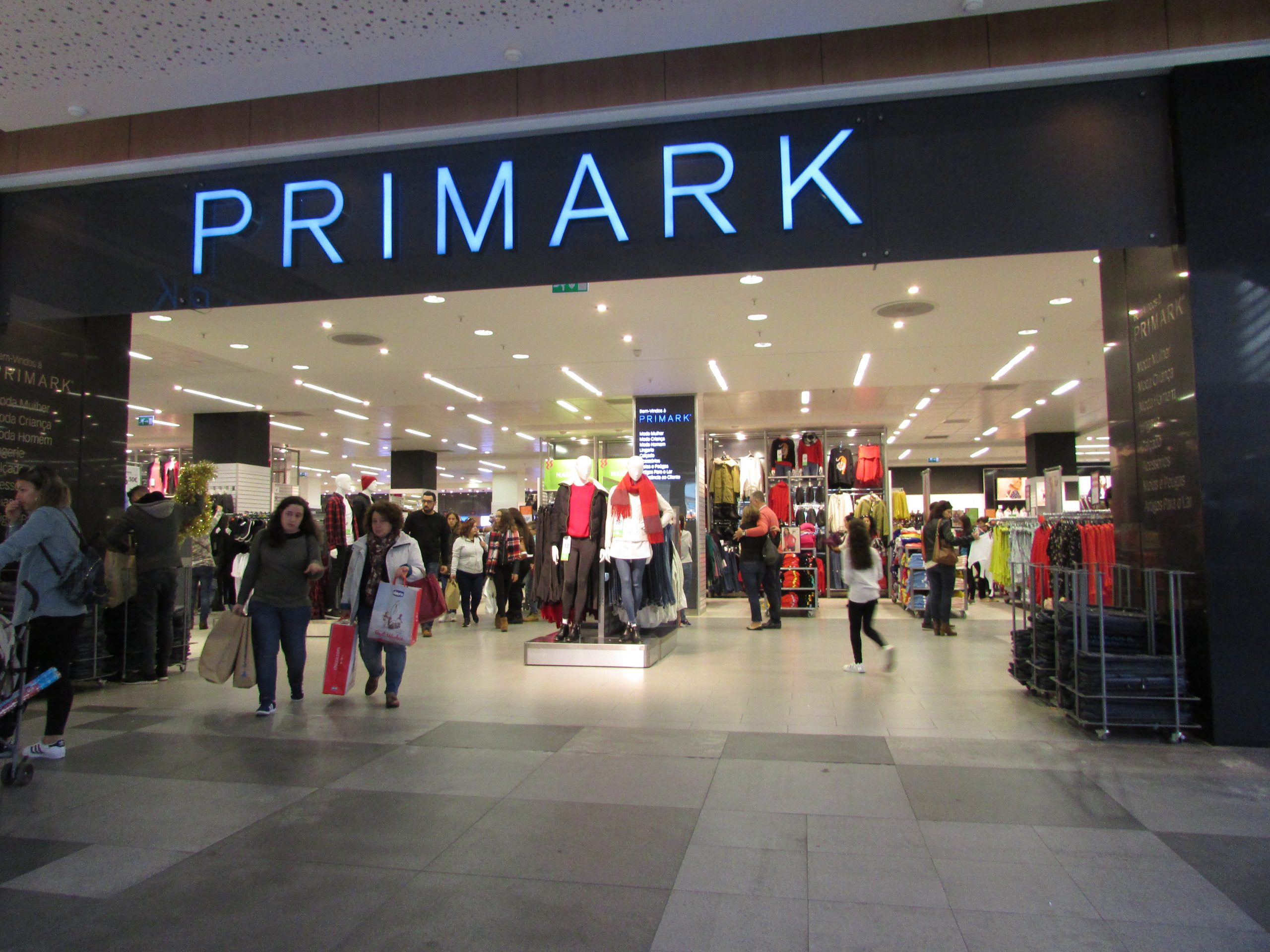 Primark apre negozio a Perugia al centro commerciale Collestrada