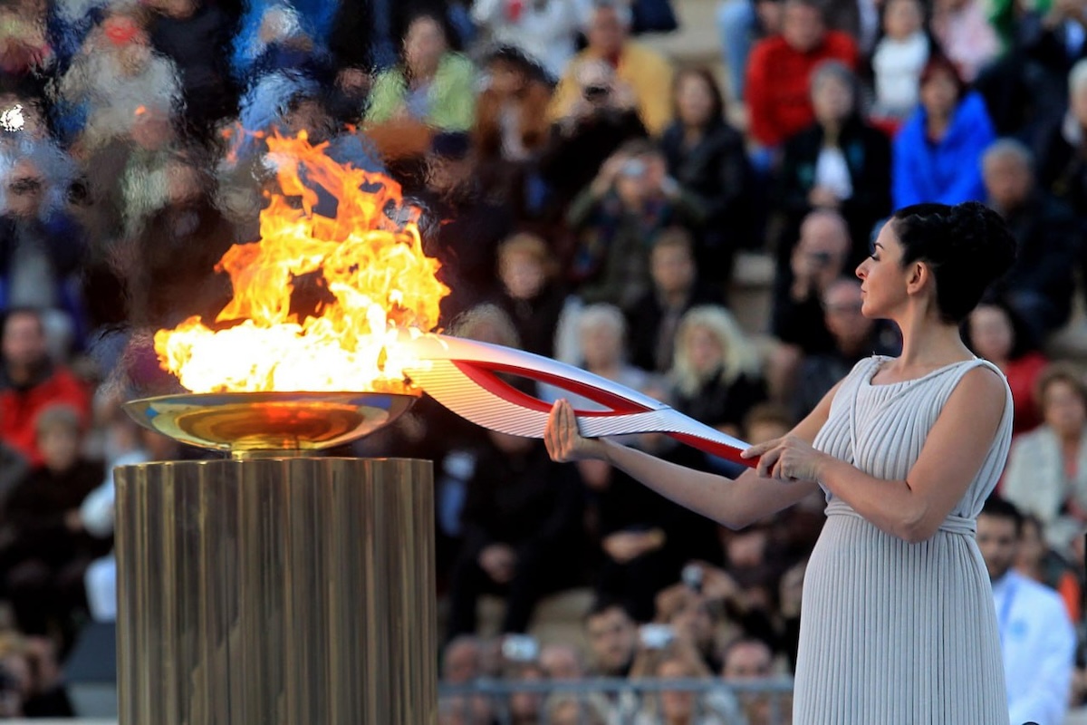 Inizia il viaggio italiano della Fiamma Olimpica: l'arrivo a Roma e le ...
