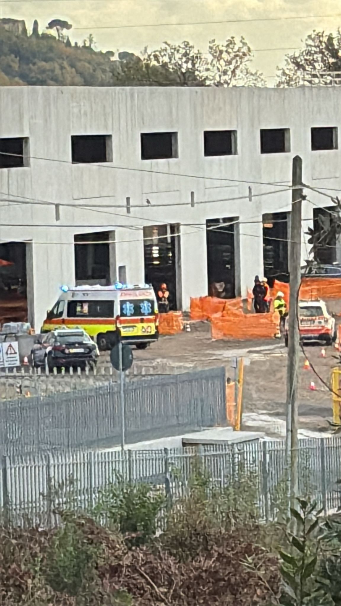 Infortunio sul lavoro nel cantiere del Metrobus: operaio perde un dito ...