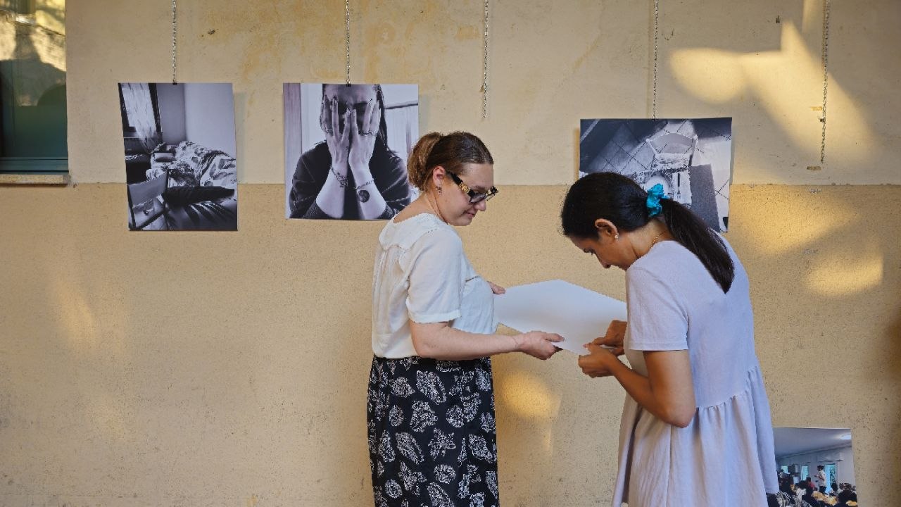 A Perugia le fotografie e le storie dei giovani cresciuti fuori ...