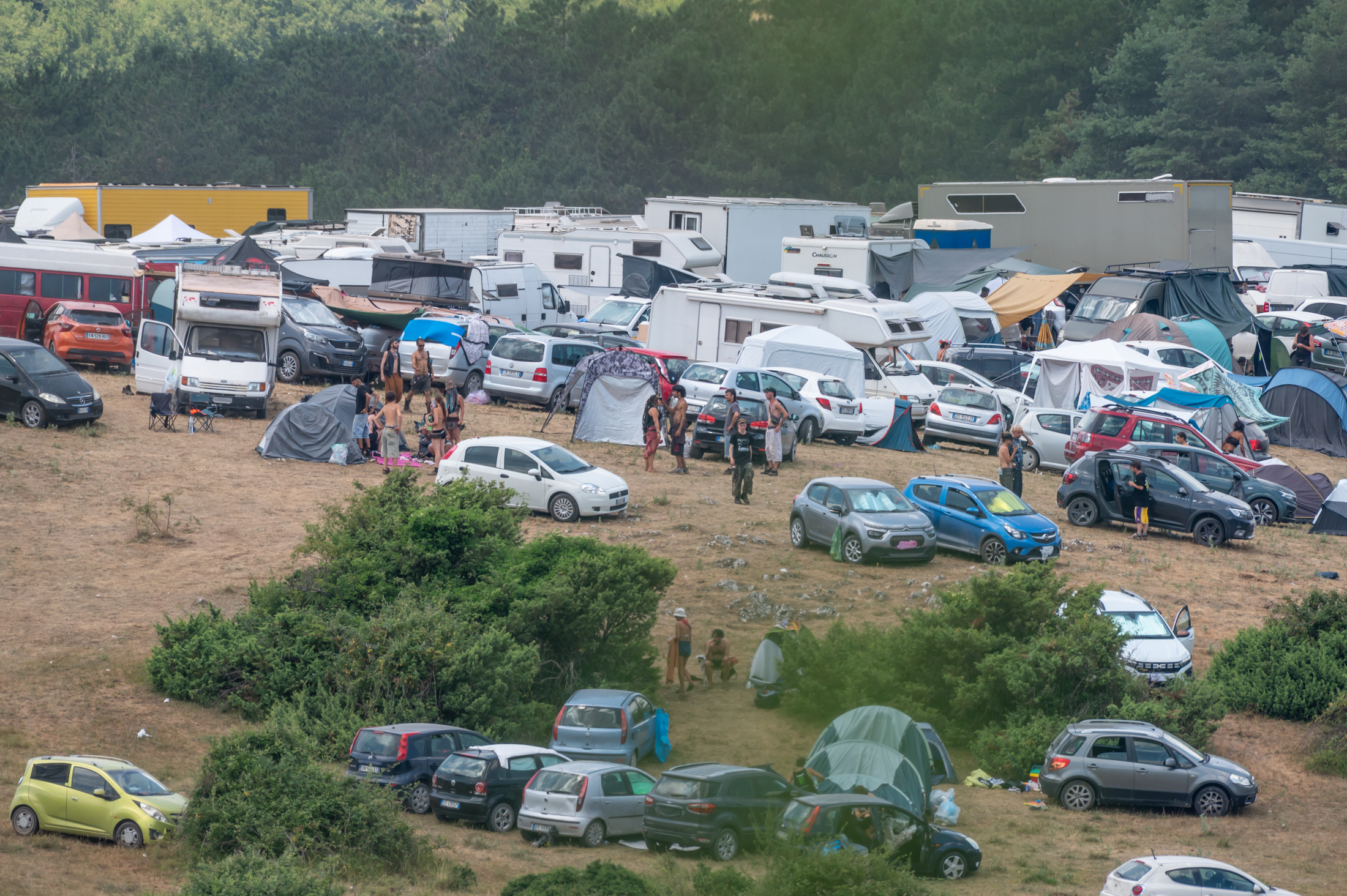 Rave in Umbria: la festa sui monti Martani continua da oltre 48 ore ...